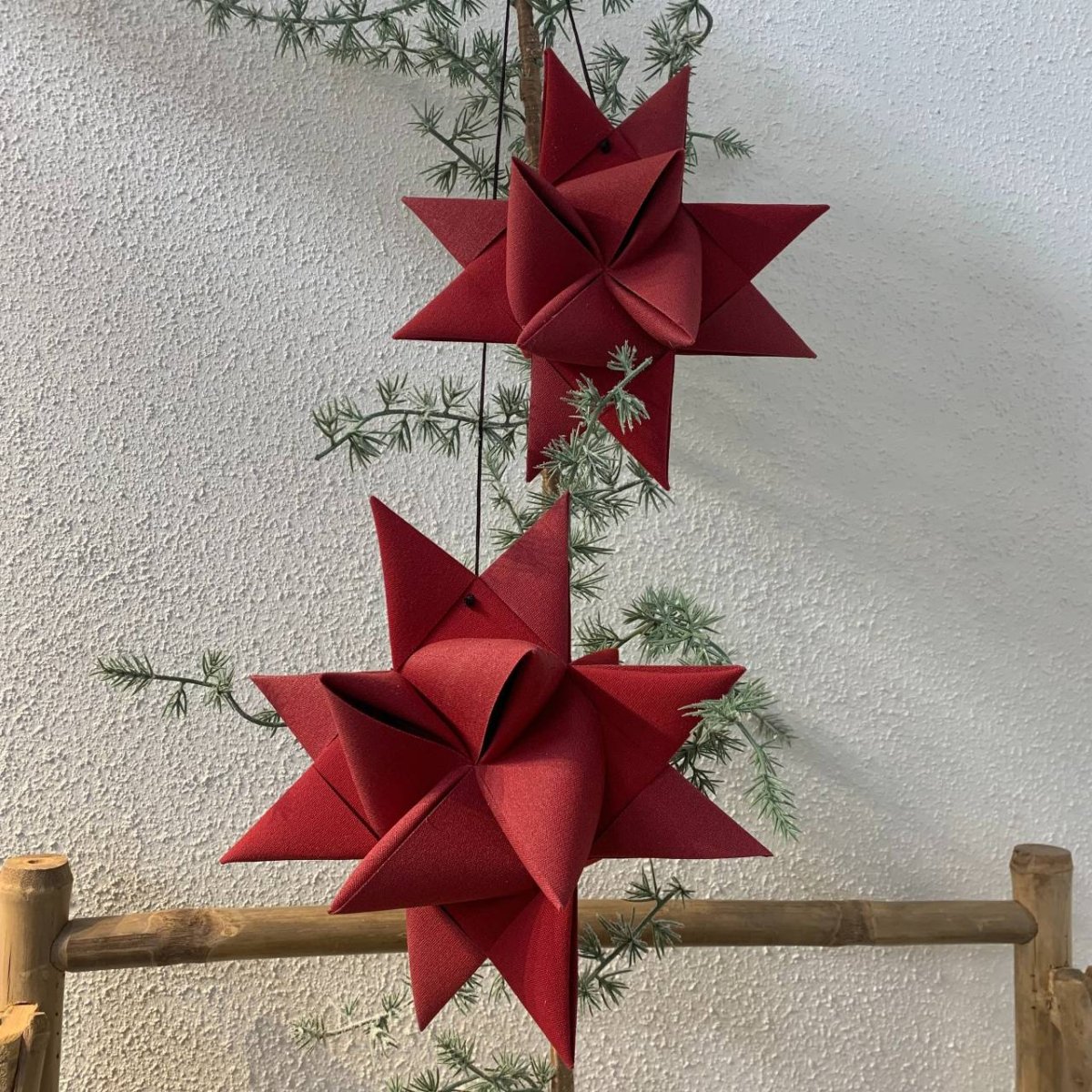 Stjernefabrikken smuk rød jule stjerne - sæt m. 2 stjerner ⭐