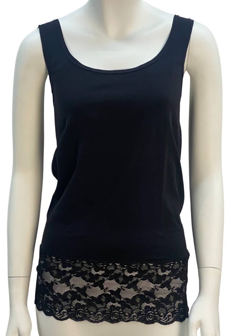 Tim og Simonsen│Top i sort med smuk blondekant 295kr. Bestil her»